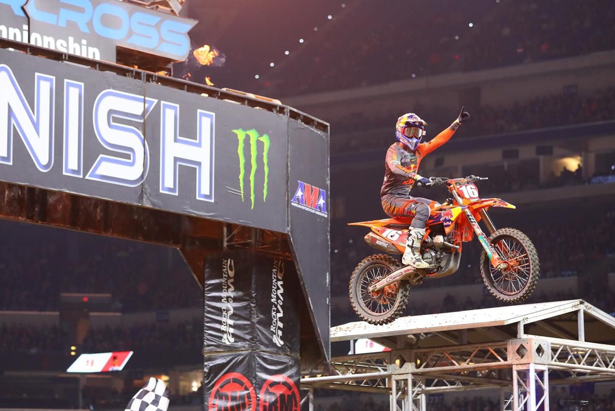 Uitgebreide nabeschouwing Supercross Indianapolis - Motocrossplanet