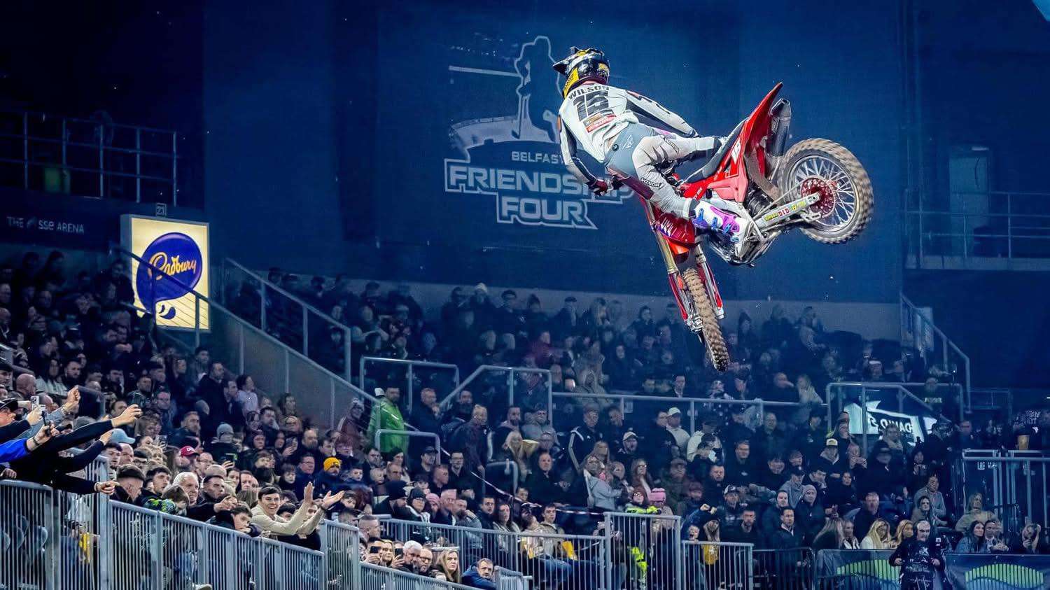 Dean Wilson wint Brits Arenacross Kampioenschap in Aberdeen ...