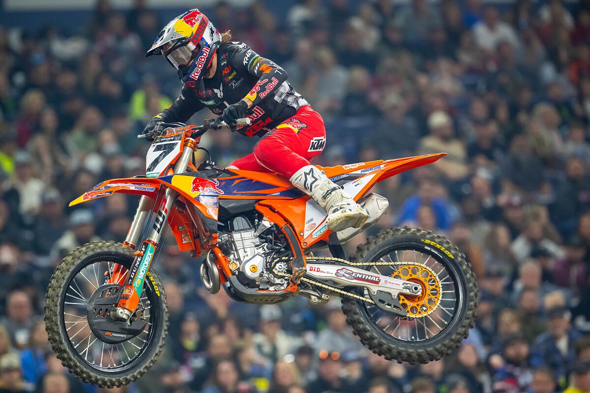 Plessinger en Hymas winnen in de modder van Foxborough - Motocrossplanet