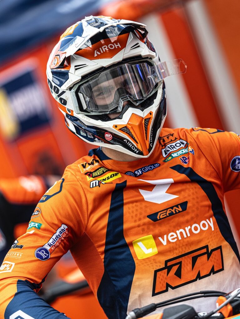 Rashmika mandanna hot xx she traveled to the city while I