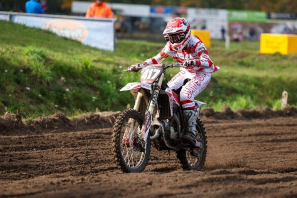 Jayson van Drunen op het podium in Valkenswaard - Motocrossplanet