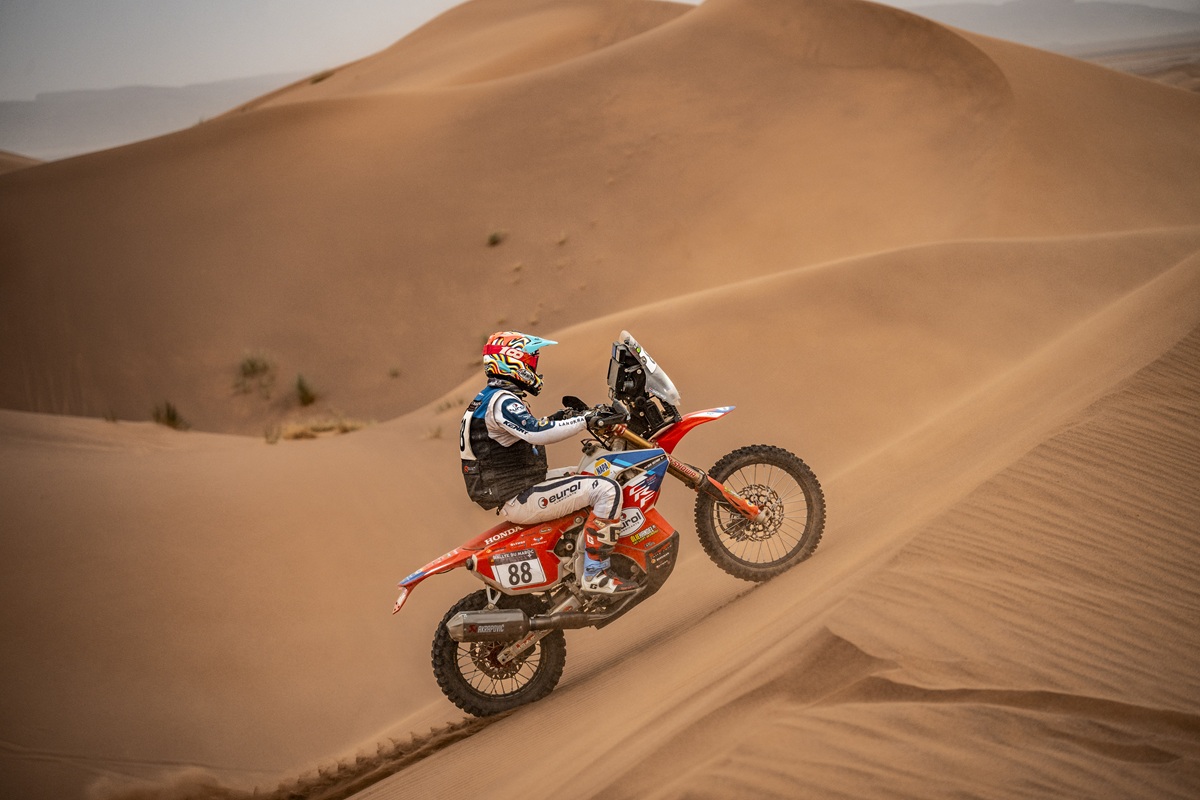 Ian Olthof rijdt Rally du Maroc uit – zijn Dakar-avontuur kan nu écht ...